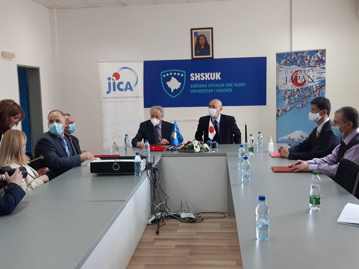 Dorëzohen 675 shtretër spitalorë në QKUK - GazetaBlic