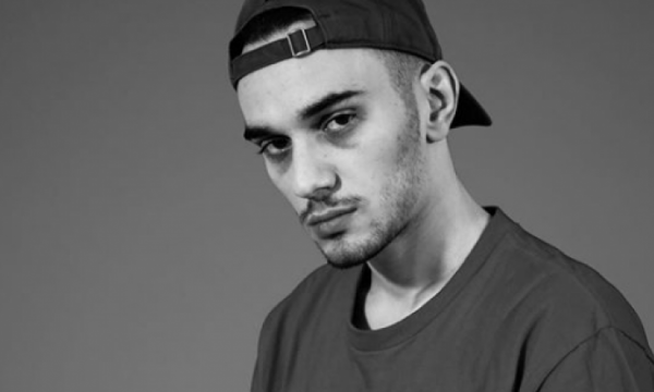 Buta deklarohet për herë të parë pasi vëllai i tij e vrau ish-shokun ...