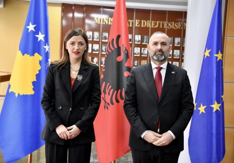 Kosova dhe Shqipëria bëhen me dy marrëveshje të reja në fushën e ...