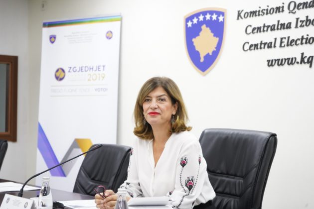 Valdete Daka tregon dy mënyra se si komunat në veri mund të shkojnë në ...