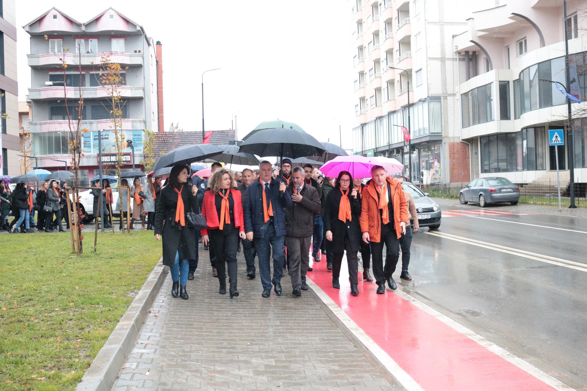 Edhe Imri Ahmeti iu bashkua marshit “STOP Këtij Fenomeni Çnjerëzor ...
