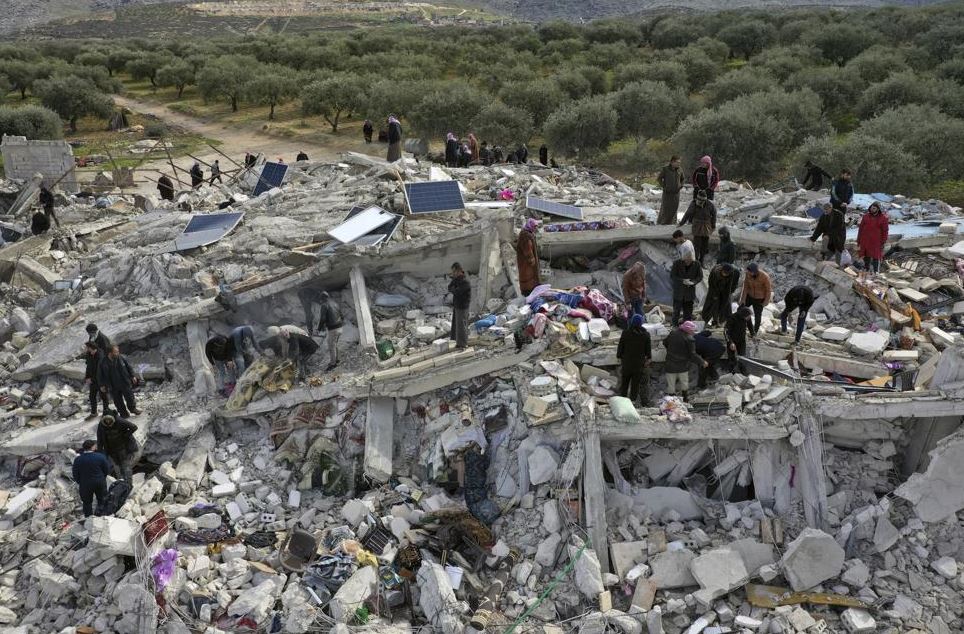 Gjeologu turk: Tërmeti në Turqi ishte sa 130 bomba atomike - GazetaBlic