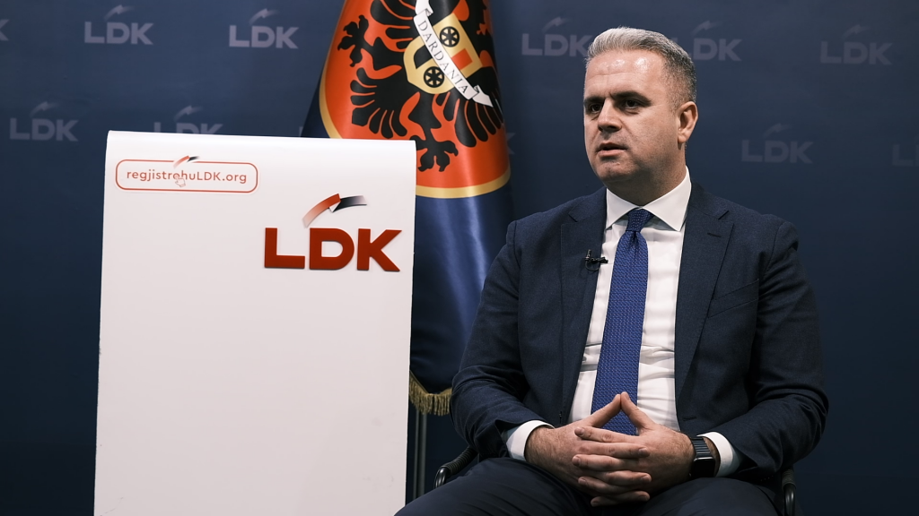 Azemi për problemin me ushqim në FSK: Gjendja e ushtarëve sot është ...