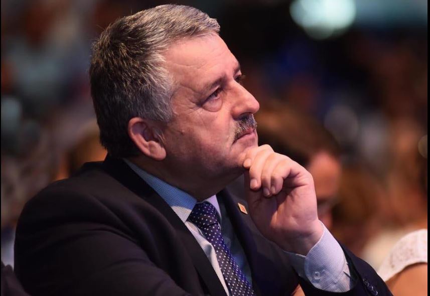 Agim Veliu: Plani i marrëveshjes është i dëmshën për Kosovën - GazetaBlic