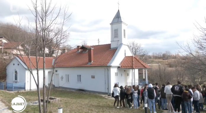Studiuesi Gjergji: Shkolla në Kosovë 300 vjet para mësonjëtores në ...