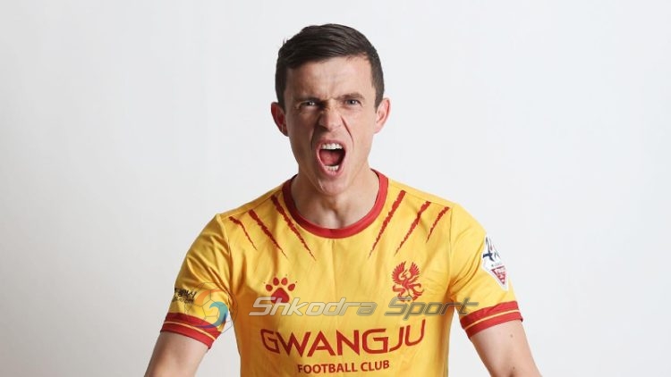 Debutoi me paraqitje fantastike me Shqipërinë, Asani shpallet lojtari i ...