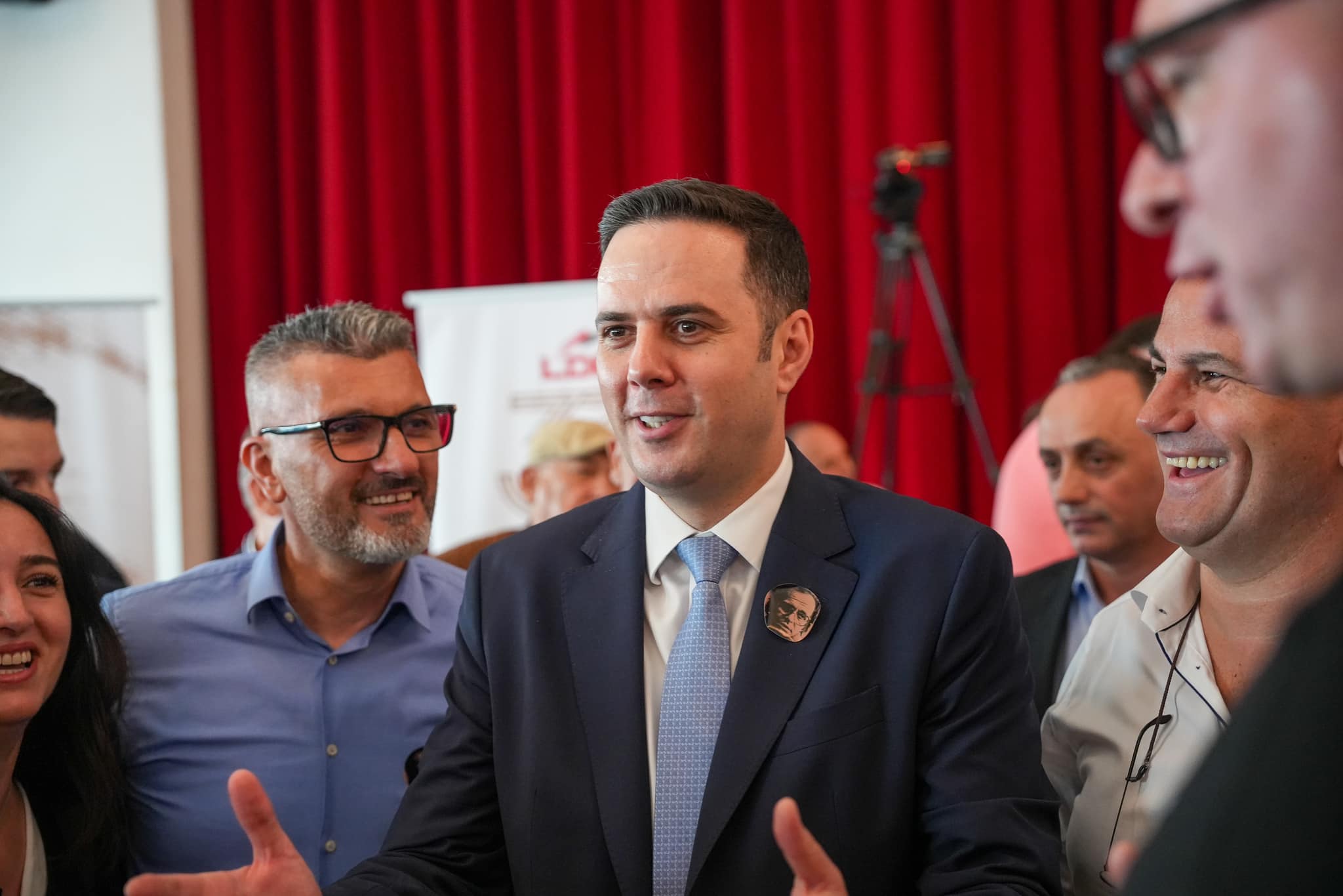 A do të ketë kundërkandidat për kryetar të LDK-së? Përgjigjet Lumir ...