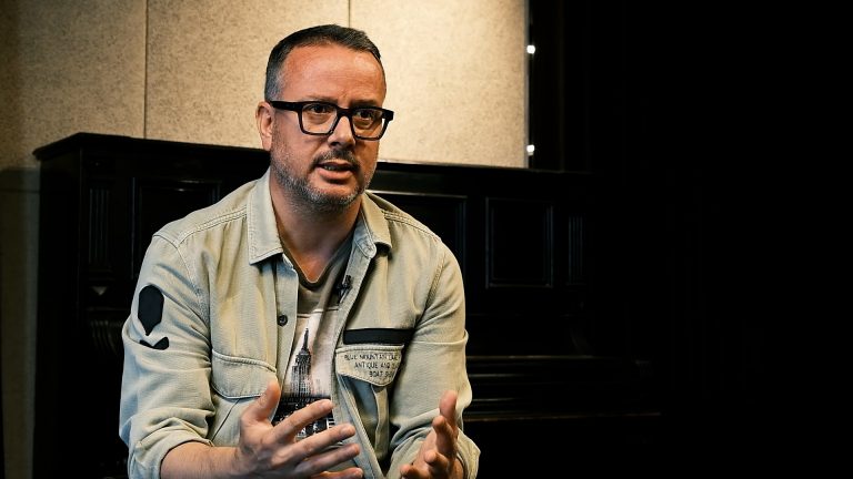 Kajtazi: Gruaja e Albin Kurtit promovon libra në Beograd, librat e saj ...