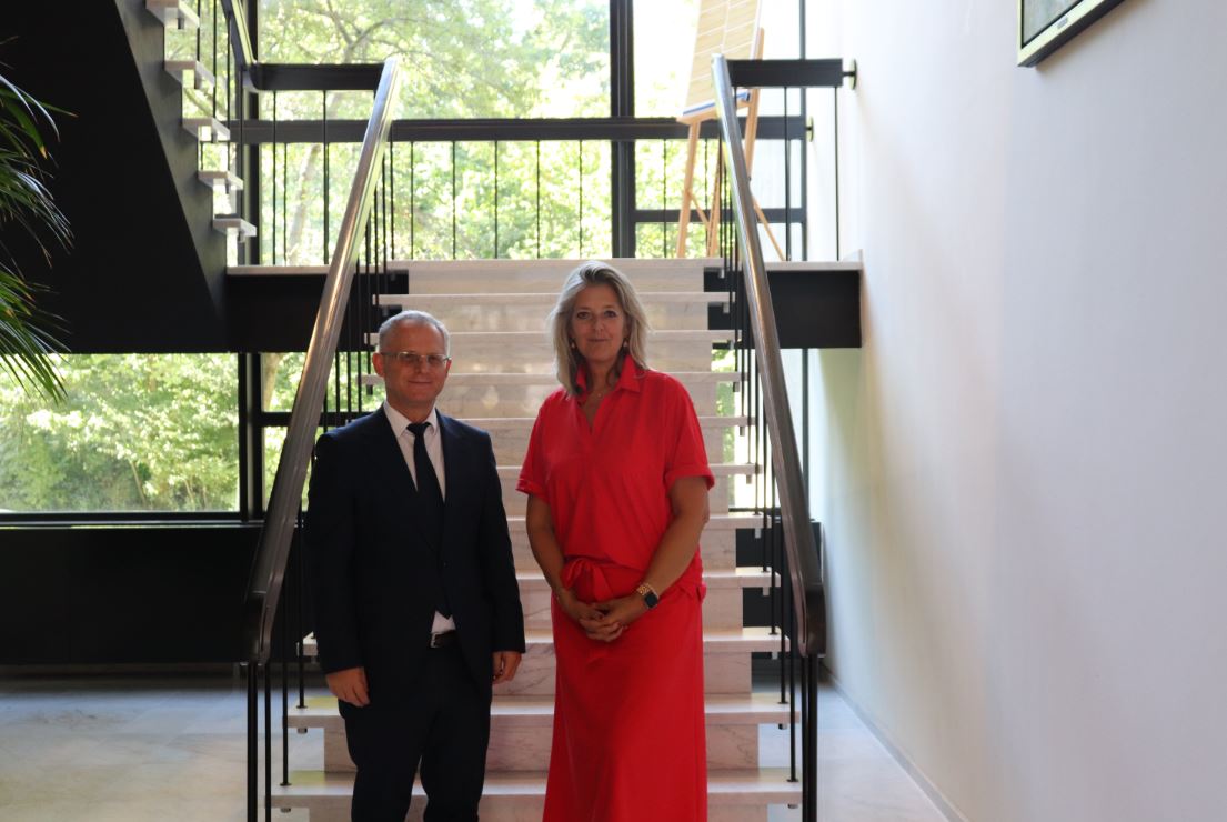 Bislimi takohet me Prins në Holandë - GazetaBlic