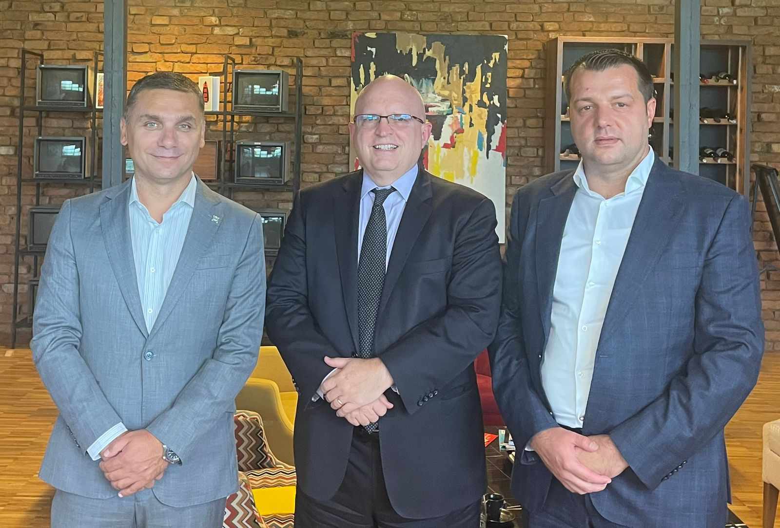 Shkëlqim Devolli pret Philip Reeker - GazetaBlic