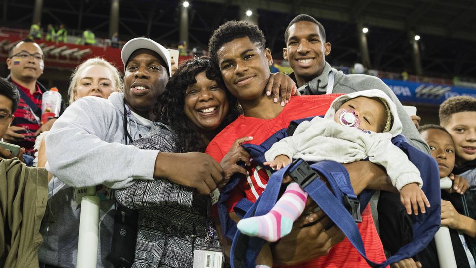 Vëllai i Marcus Rashford arrestohet për dhunë në familje, lirohet me ...