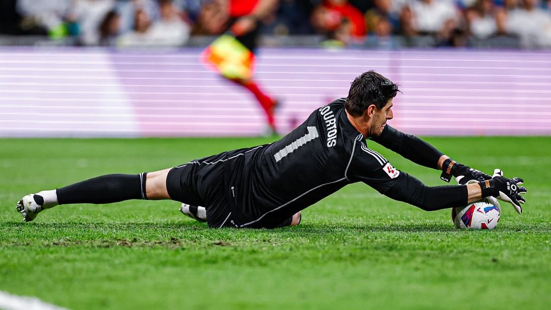 Pasuesi i Courtois, Real Madrid ndjek me interes dy emra - GazetaBlic