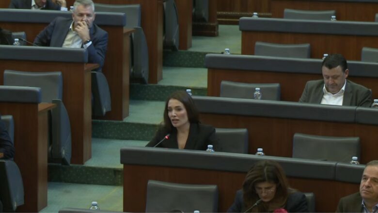 Musliu-Shoshi flet për humbjen e pasaportave dhe letërnjoftimeve, thotë ...