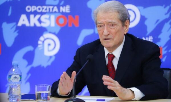 Berisha: Edi Rama gënjen për anëtarësimin e Shqipërisë në BE në vitin ...