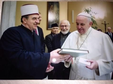 Vdekja e Papës – Myftiu Tërnava e kujton takimin me të - GazetaBlic