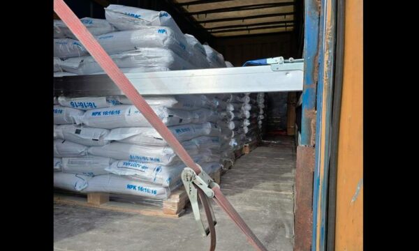 Dogana e Kosovës zbulon mbi 130 tonë pleh kimik me origjinë nga Rusia ...