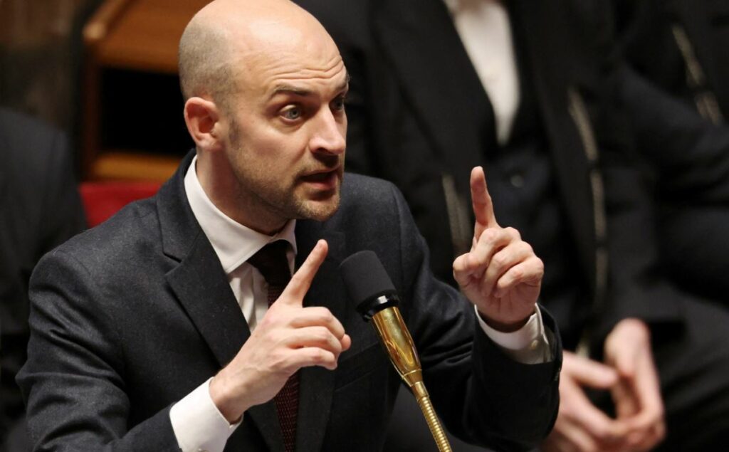 Franca do hapë konsullatën në Groenlandë më 6 shkurt, Barrot: SHBA të ...